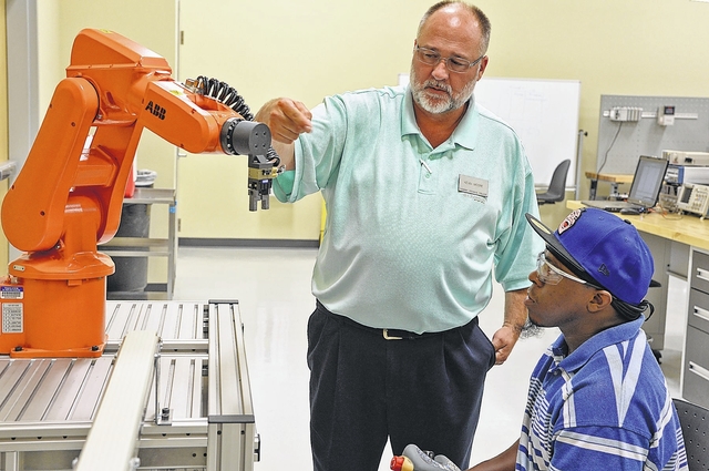 Mechatronics program preparing students for future | Newberry Observer