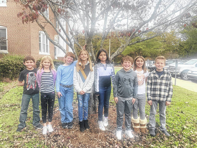 Meeter greeters at LME | Newberry Observer